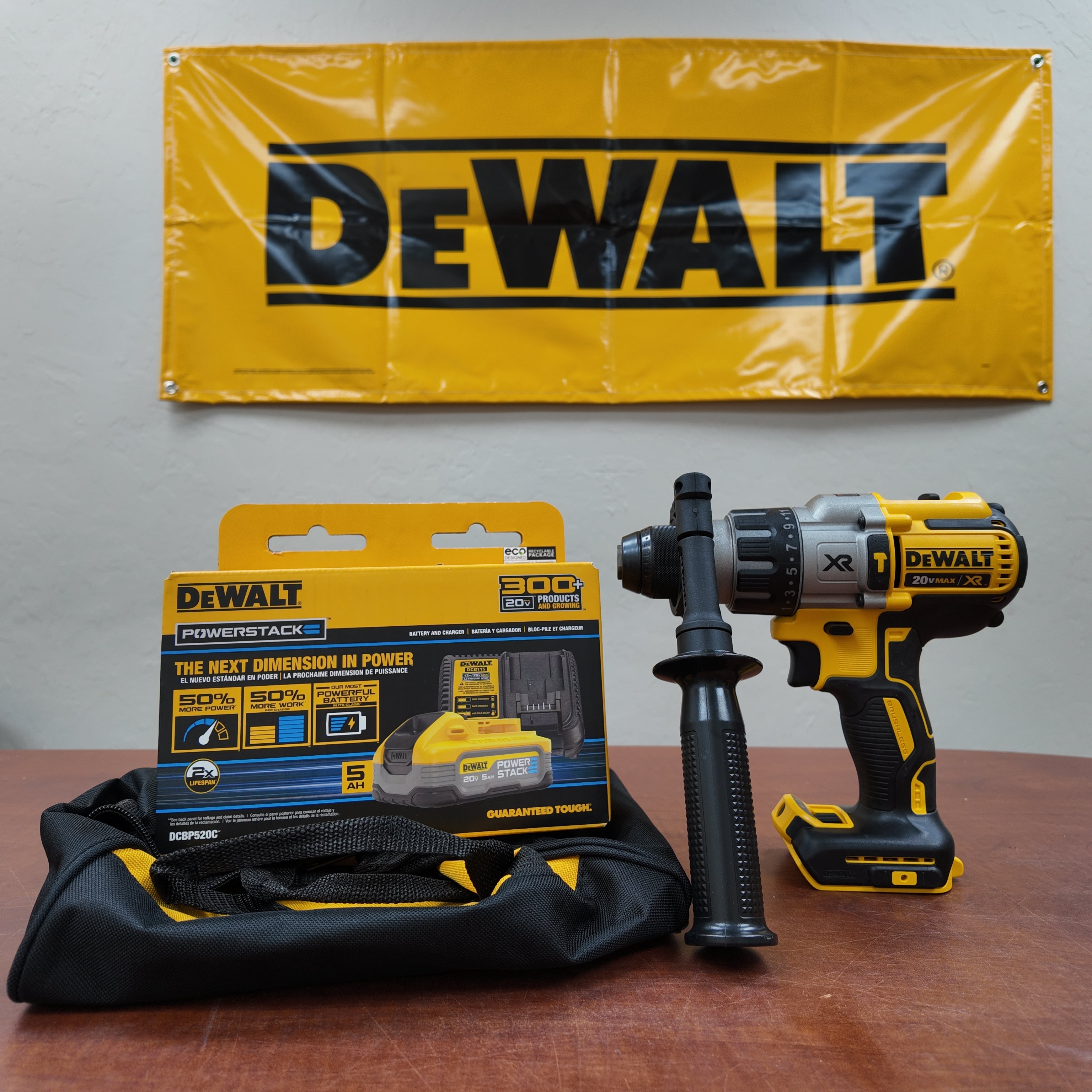 DeWalt (BULK TOOL) 20V MAX Brushless 3-Speed 1/2" Hammer Drill/Driver ...