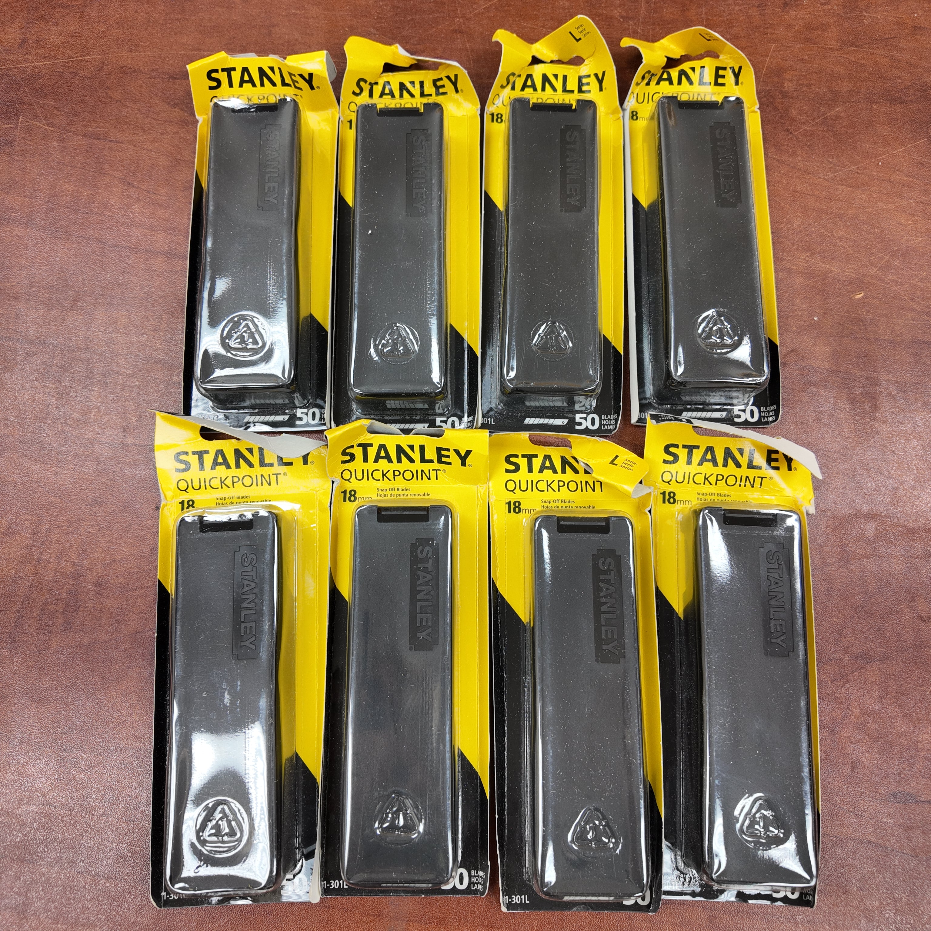 Stanley Quick-Point Snap-Off Blades 18mm with Dispenser - Total 400 Bl ...